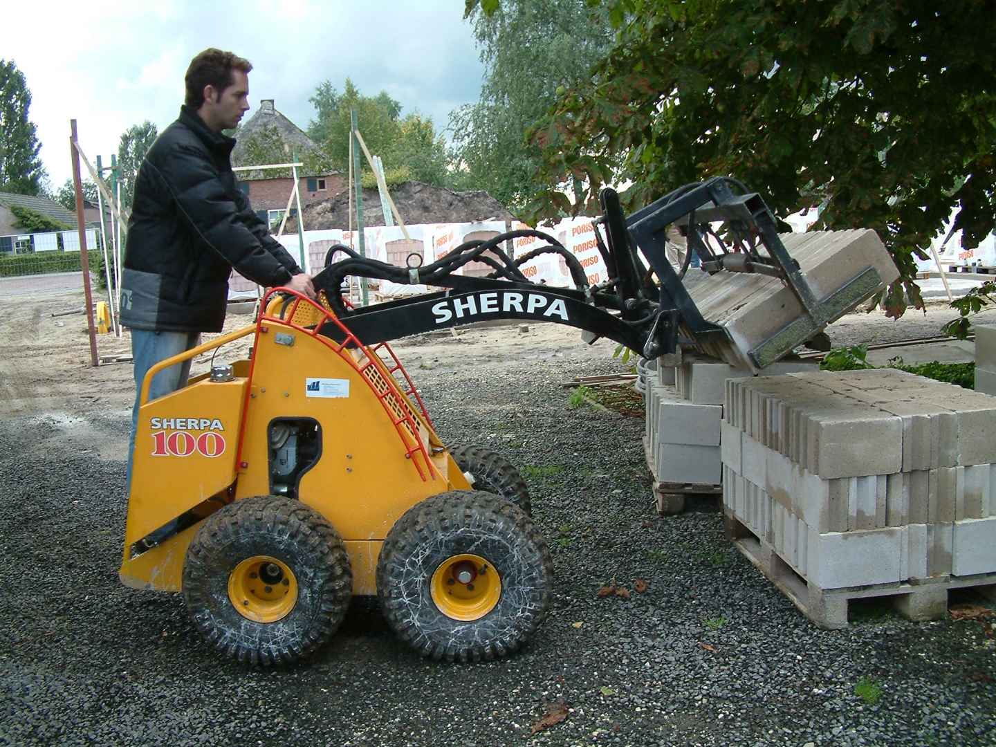 Sherpa Mini Loaders: Sherpa 100 Diesel